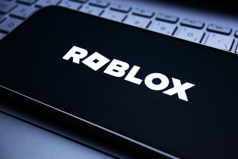 Roblox Sexual Abuse Lawsuits Can Now Be Directly Filed in MDL, Using ...