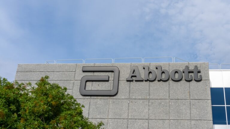 Abbott FreeStyle Libre Lawsuit Alleges Recalled Glucose Monitor Led to ...