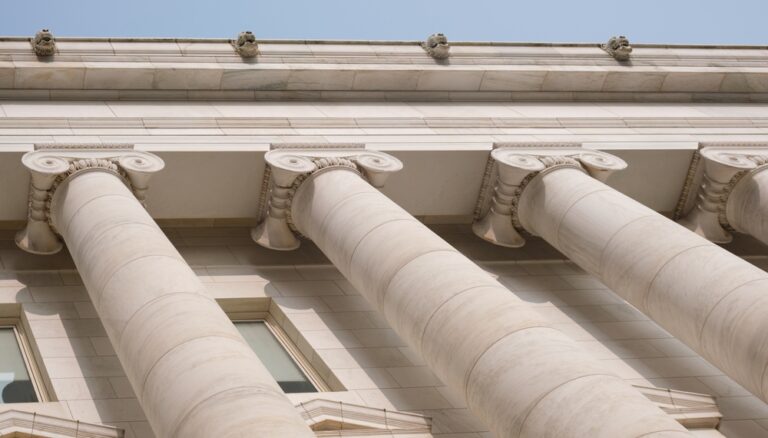 Little Giant Articulating Ladder Lawsuit Alleges Collapse Resulted in ...