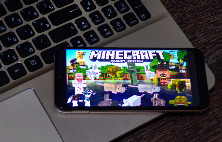 Roblox and Minecraft Lawsuit Says Developers ‘Weaponized’ Games To ...