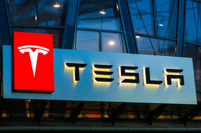 Tesla Autopilot Wrongful Death Lawsuit Filed Over Fatal Crash Involving ...